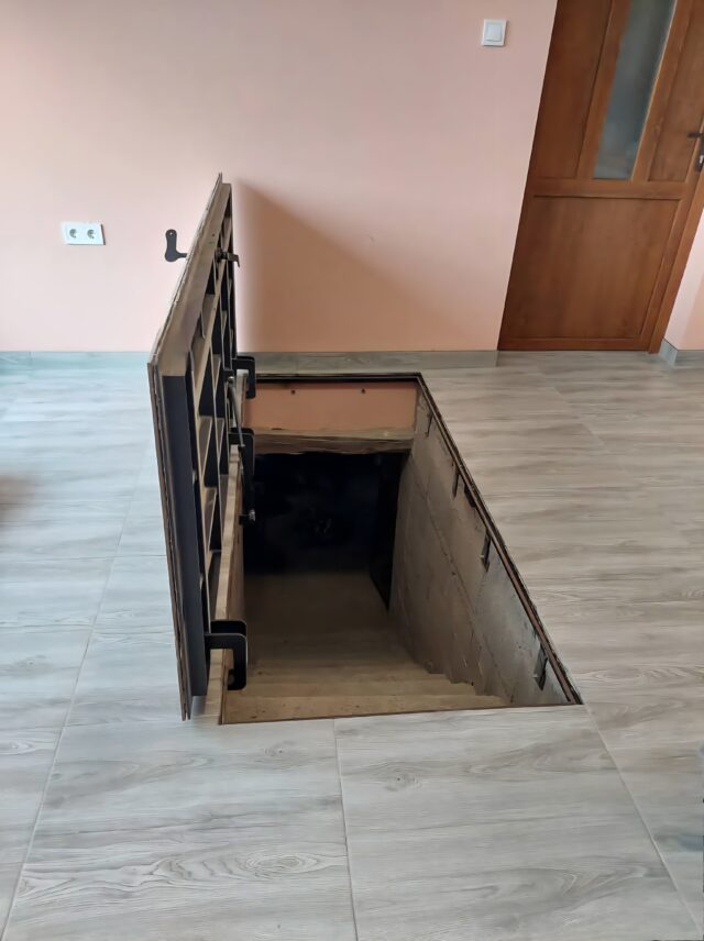 Trapa Beci Placata Cu Gresie – Trape Pentru Beciuri – FeroStil